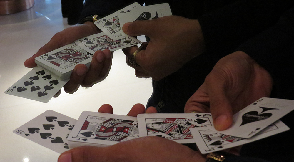 my-magicshop.com | Magic Encarta Presents The Royal Flash by Vivek…